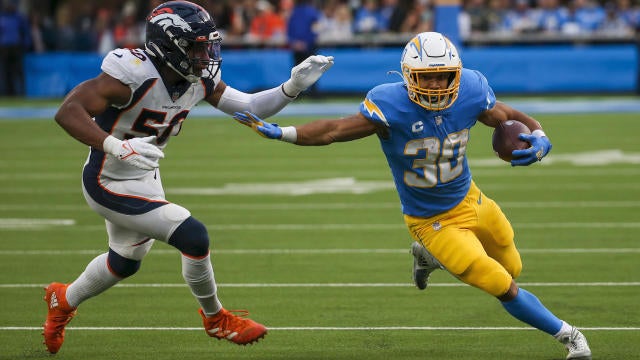 NFL Recap: Chargers Remain In Hunt, Eliminate Broncos
