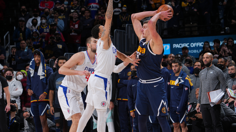 Nuggets' Nikola Jokic on insane crosscourt pass to Aaron Gordon for ...