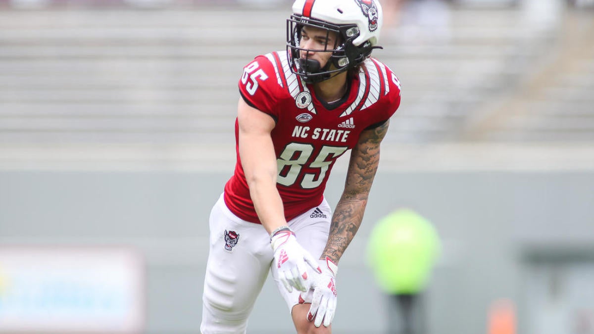 Anthony Smith on his development, spring game, connection with Leary ...