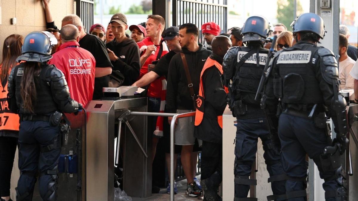 2022 Champions League final delayed over security issues with Liverpool ...