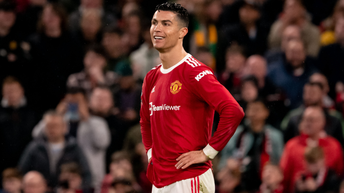 Ronaldo transfer: Manchester United star won't travel for preseason ...