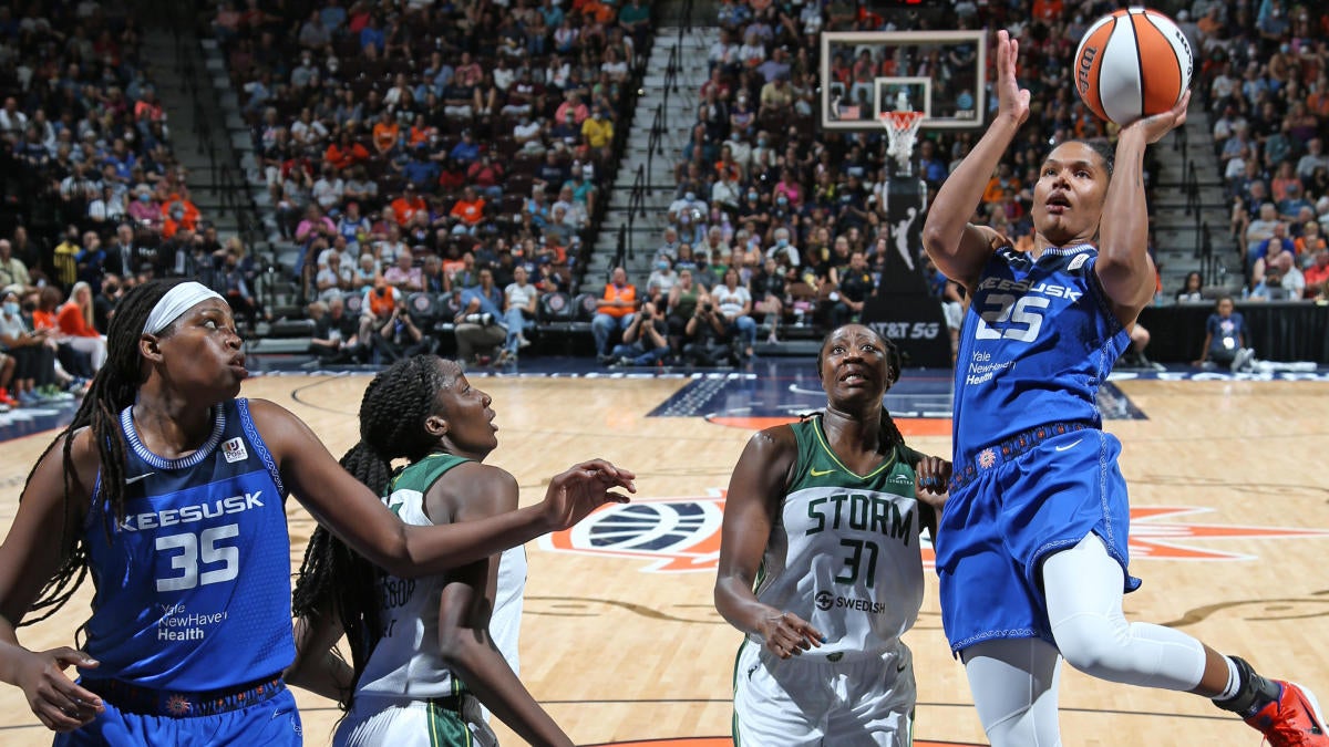 Alyssa Thomas helps Sun clinch playoff spot with win over Storm in Sue ...