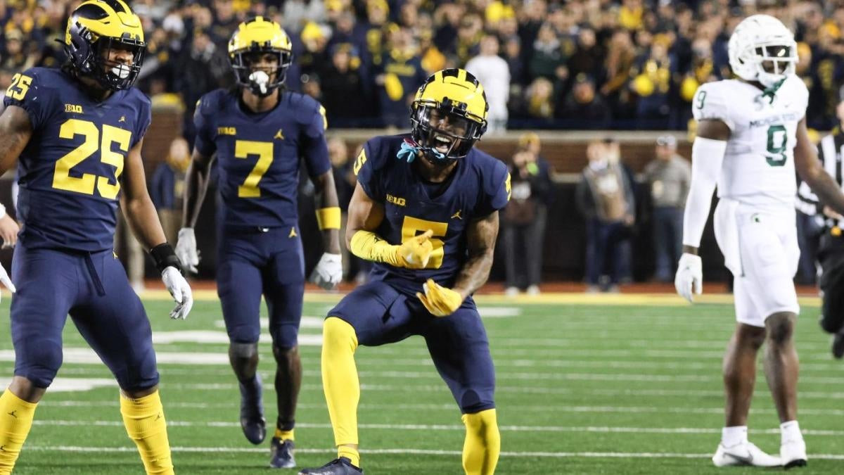 Week 11 college football picks, odds, lines, 2022 best bets from proven ...