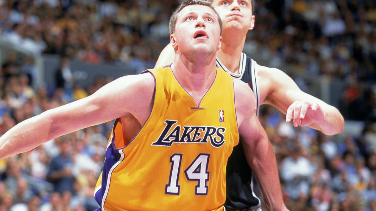 Lakers gift Slava Medvedenko replacement championship rings after he ...