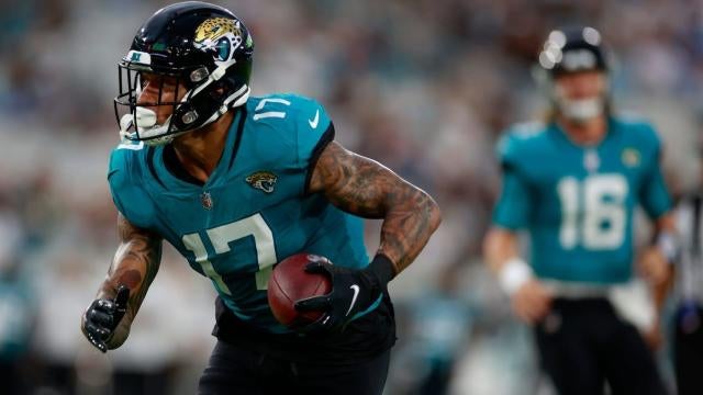 Jaguars Expected To Franchise Tag Evan Engram