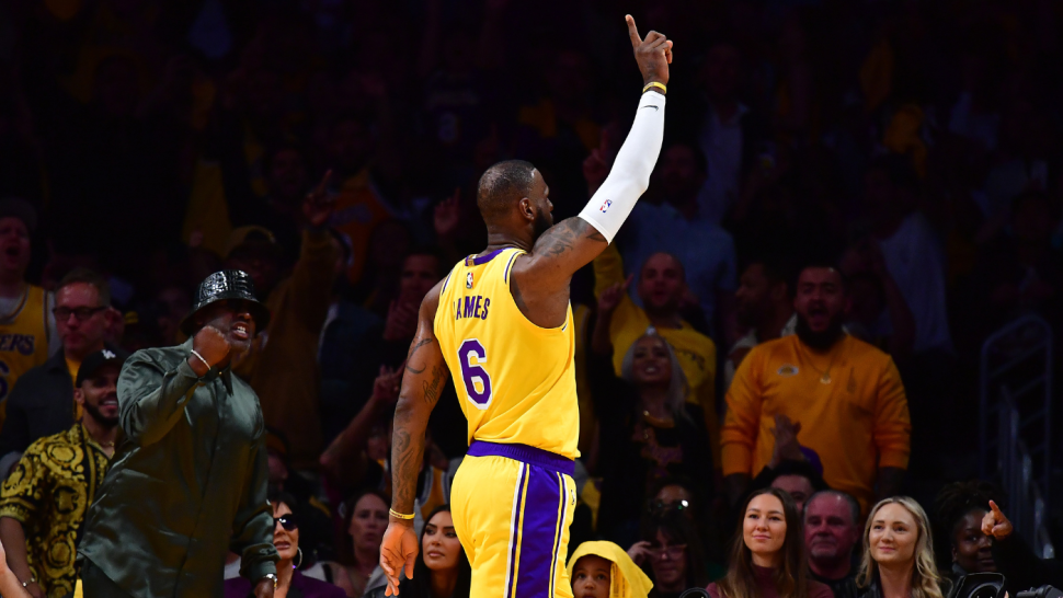Lakers take 3-1 series lead over Grizzlies behind LeBron James' 22-point, 20-rebound overtime ...