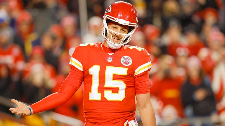 Chiefs' Patrick Mahomes says he has bigger priorities than making money ...