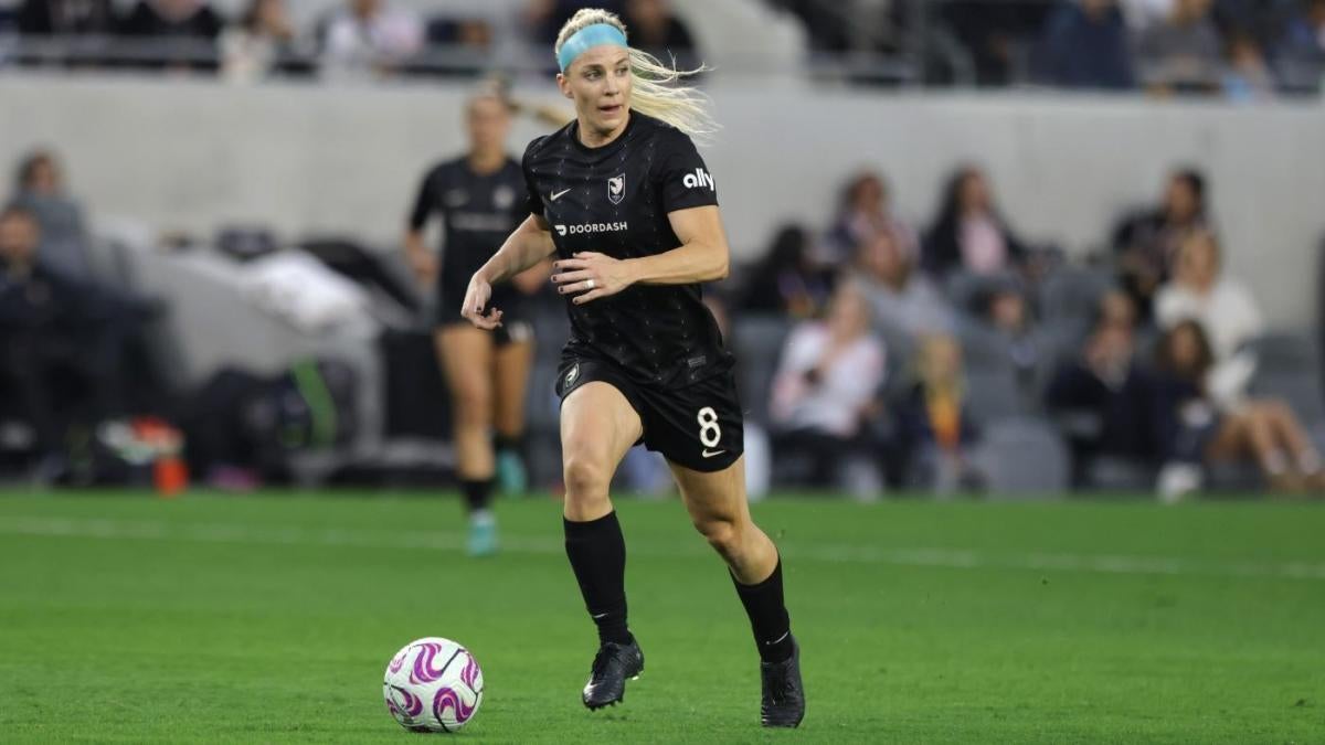 Uswnts Julie Ertz Balances Motherhood Non Profit Work And Soccer