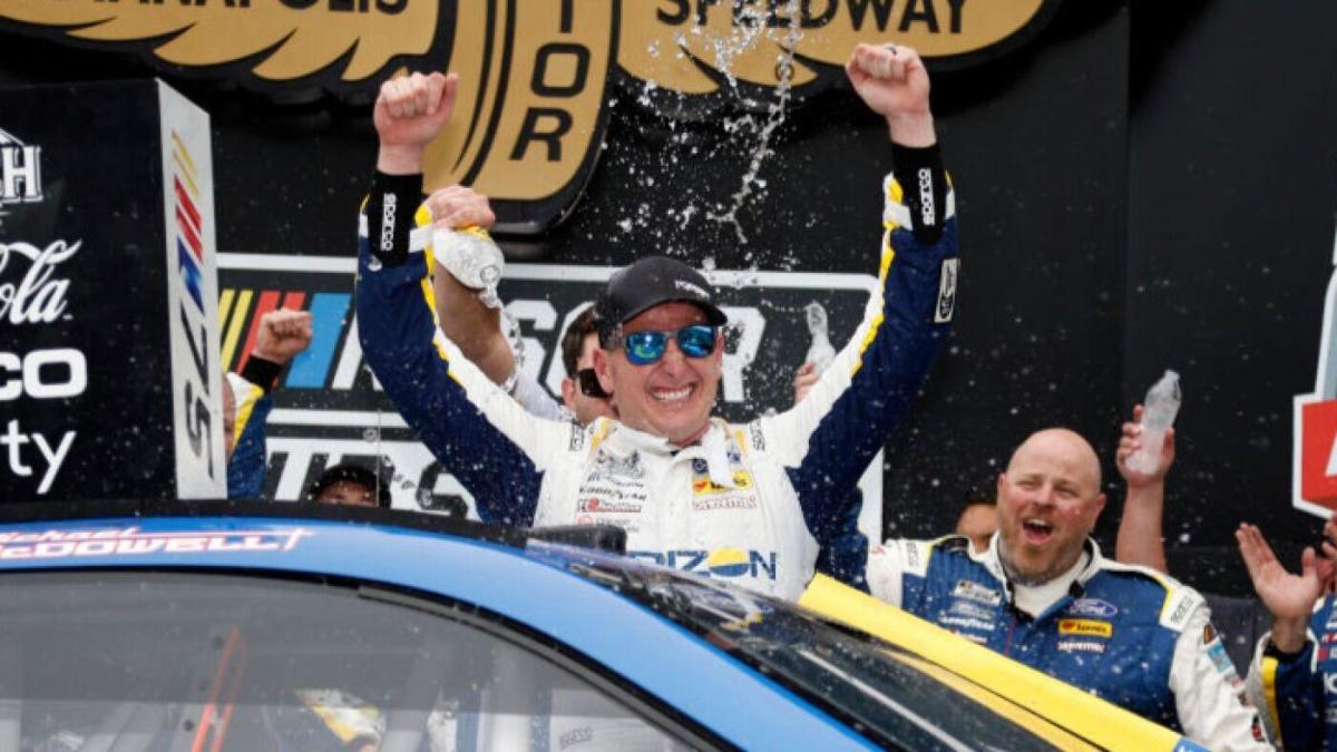 NASCAR at Indy road course results: Michael McDowell dominates the ...