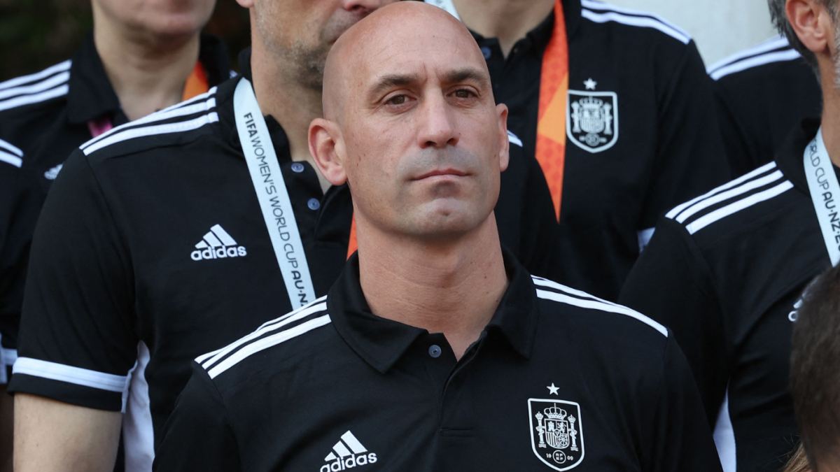 Spain soccer boss Luis Rubiales rants 'I'm not going to resign' in ...