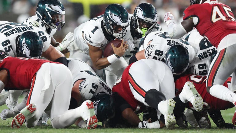 Eagles' Dallas Goedert admits he was pulling Jalen Hurts on 'tush push' TD in win over ...