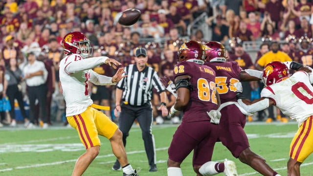 How USC adapts on the road at an electric Folsom field