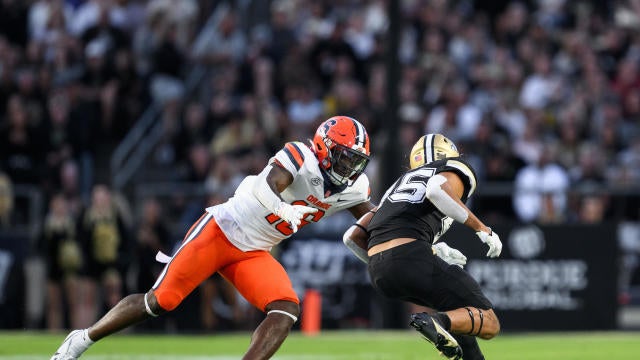 Leon Lowery impresses for the Syracuse defense