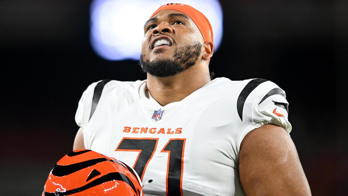 Former Bengals OT La'el Collins works out for Jets, to visit Giants ...