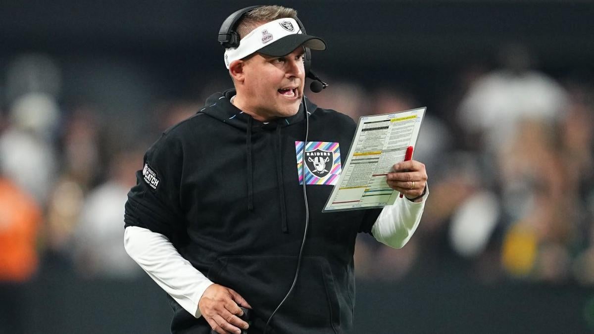 Raiders' Josh McDaniels makes baffling fourth-down decision late vs ...