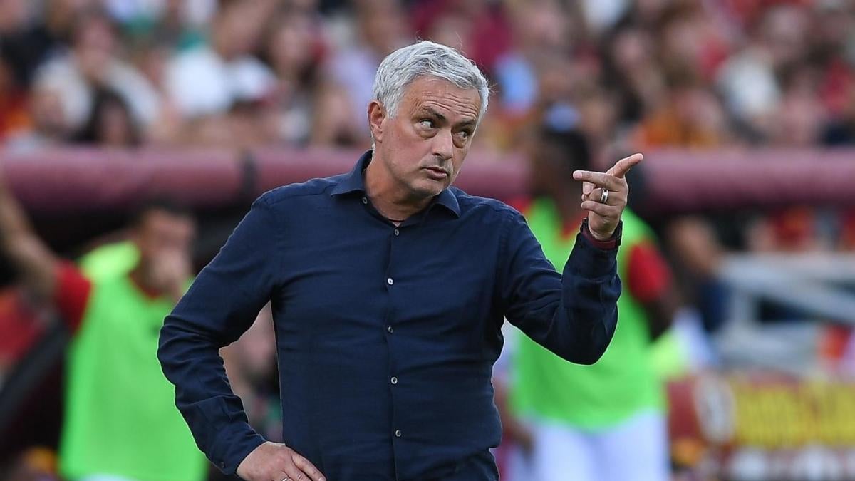 Jose Mourinho red carded after mocking opposing bench in AS Roma win ...