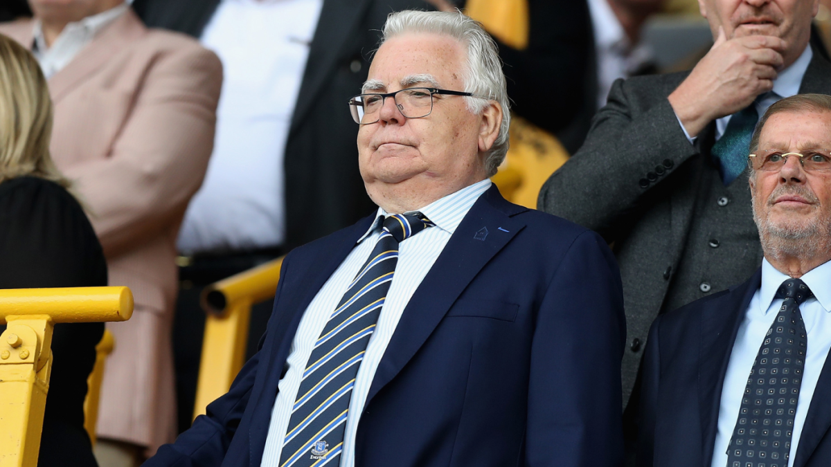 Bill Kenwright, long-time Everton chairman dies, aged 78 - CBS Sports