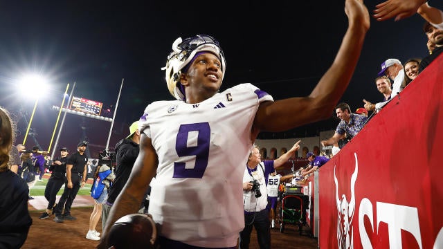 Michael Penix, Washington Overpower USC In High-Scoring Classic