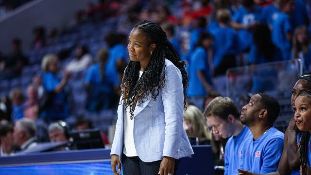 Yolett McPhee-McCuin talks 91-44 season-opening win over Queens