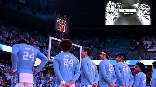 Hubert Davis Opens Up on Loss of Uncle, UNC Legend Walter Davis