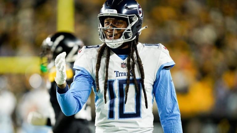 2023 NFL player props, odds, expert picks, prop bets for Week 10: DeAndre Hopkins over 60.5 ...