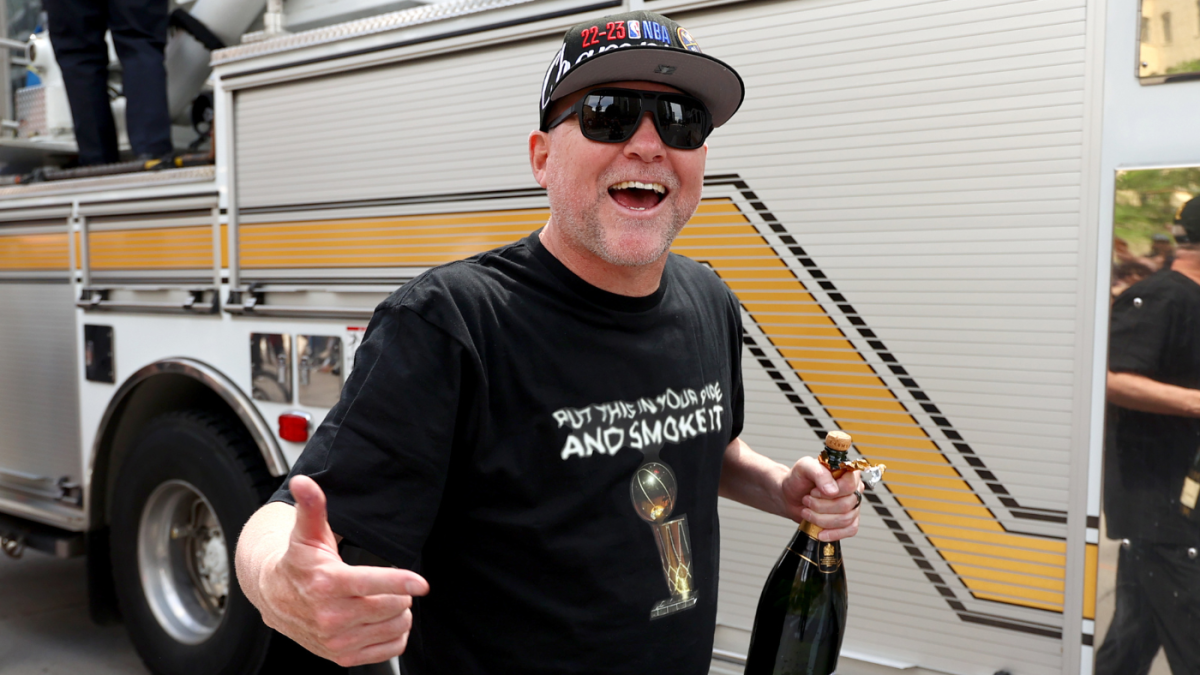 Nuggets make Michael Malone one of NBA's highest-paid coaches with ...