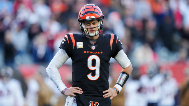 Joe Burrow Sprains Wrist In Loss To Ravens