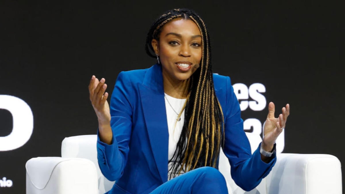 Ex-UConn star Renee Montgomery highlights parity in women's college ...