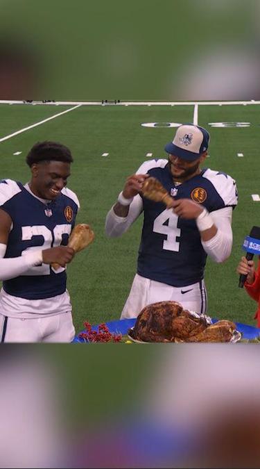 Dak Prescott and Daron Bland Got Their Victory Turkey Legs - CBSSports.com