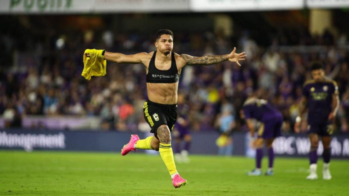 Cucho Hernandez scores crazy goal from midfield as Columbus Crew ...
