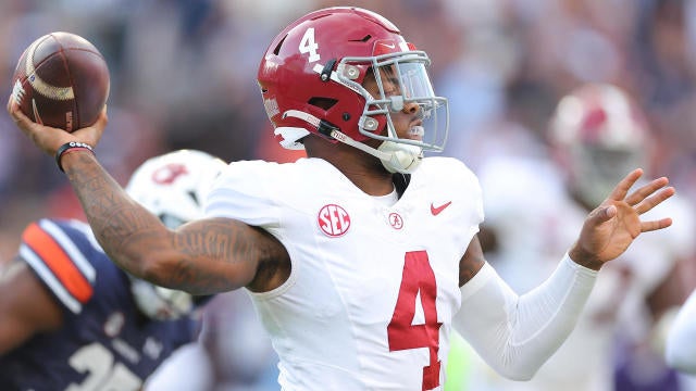 Must-watch! No. 8 Alabama wins Iron Bowl on amazing 4th-down TD pass against Auburn