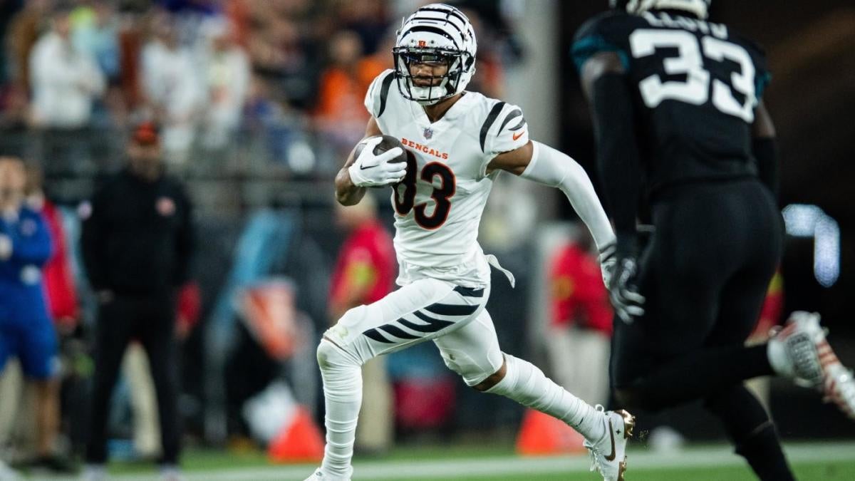 WATCH: Bengals' Tyler Boyd throws awful interception on trick play ...