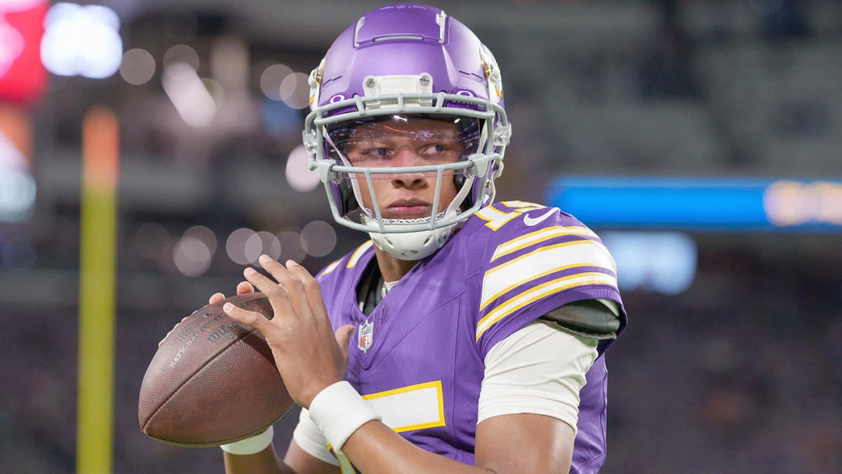 Josh Dobbs to remain Vikings' starting QB vs. Raiders in Week 14 ...