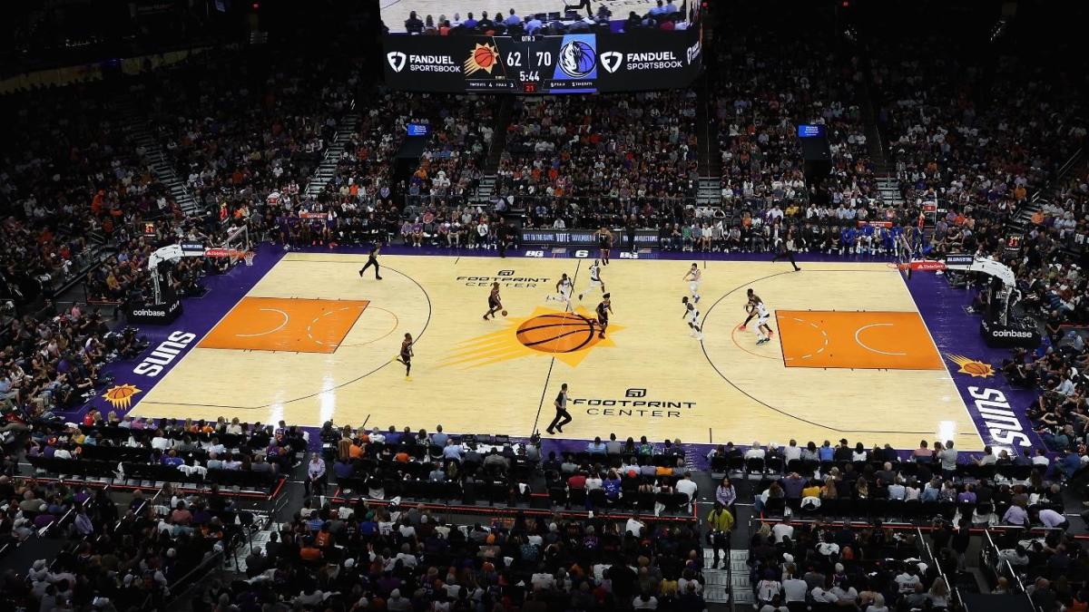 WATCH: Suns' DJ remixes Steve Kerr's harsh words for in-game music at ...