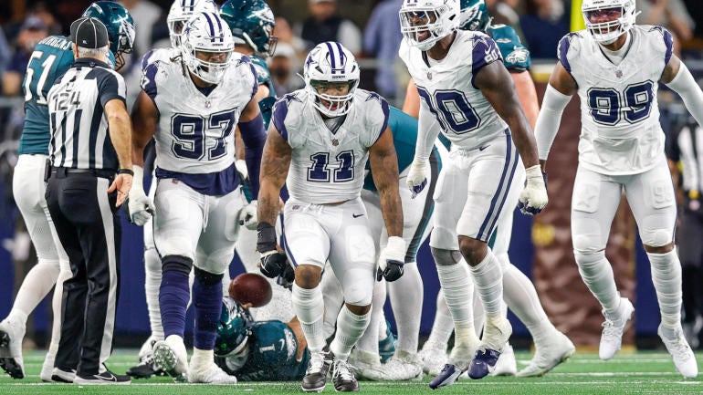 Cowboys' Micah Parsons powers through triple-digit fever, Eagles in ...
