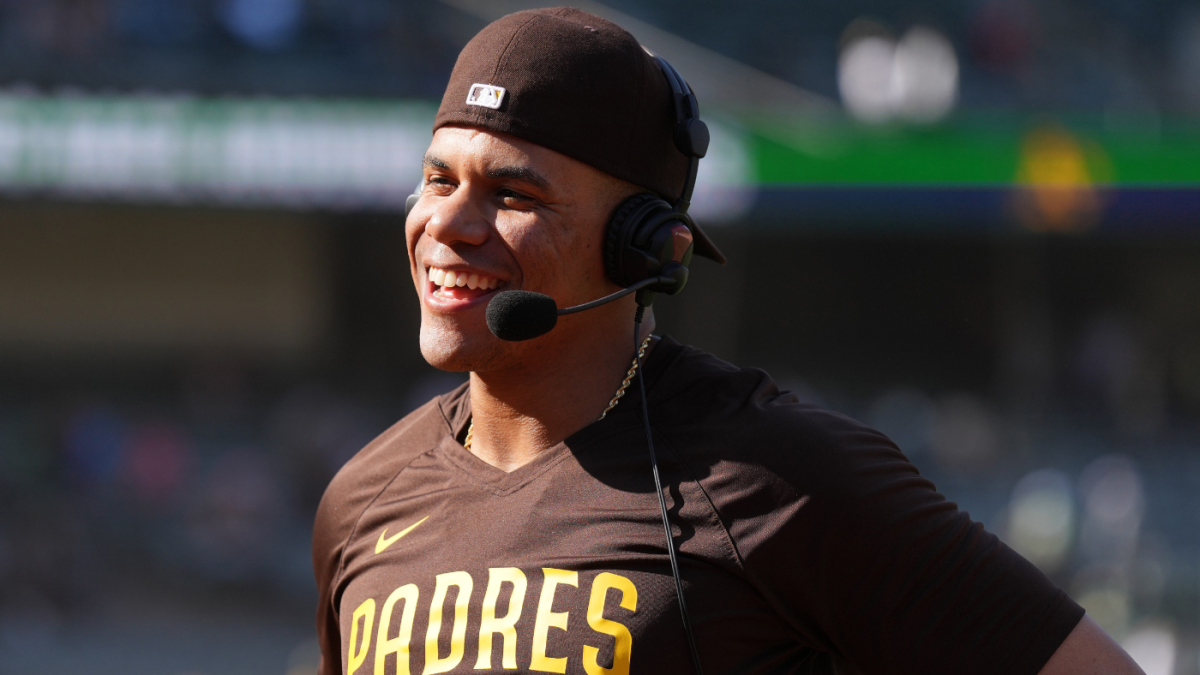 Juan Soto brushes off extension questions in first Yankees appearance ...