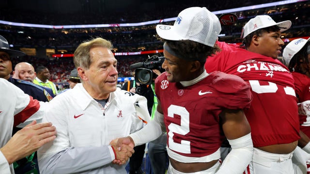 Late Kick: Is the pressure on Michigan to take down Alabama?