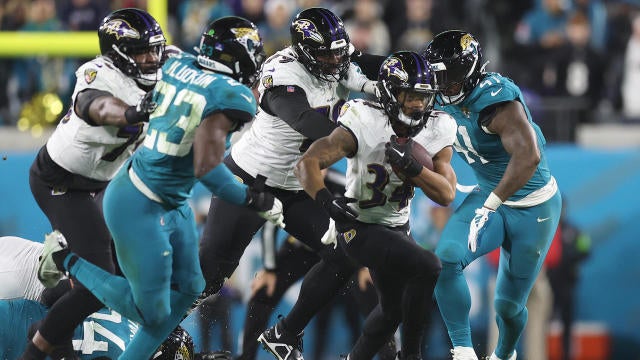 Ravens Lose Keaton Mitchell To Leg Injury In SNF