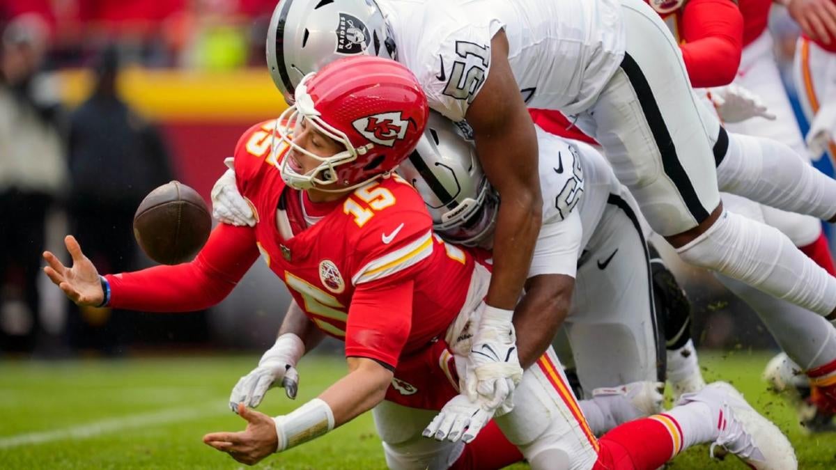 Raiders pull off NFL rarity with two defensive touchdowns in seven ...