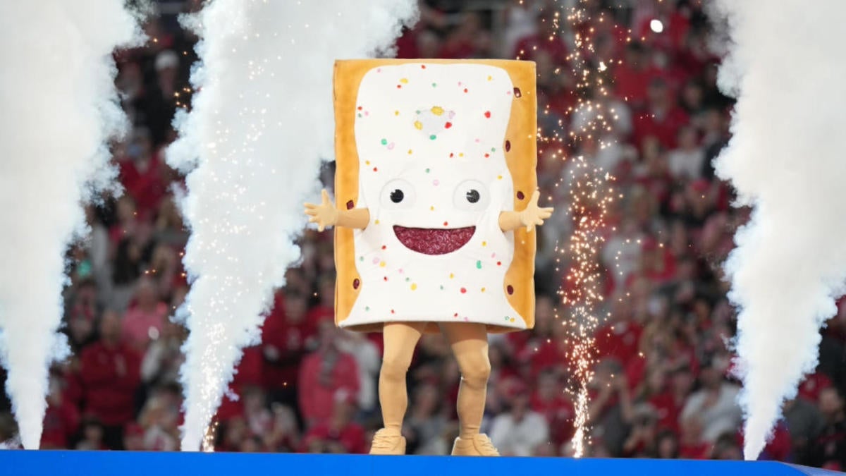 WATCH: Kansas State devours the 'first edible mascot' after Pop-Tarts ...