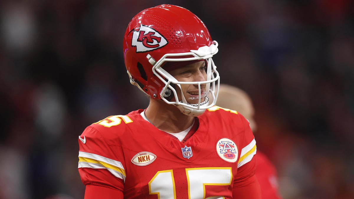 NFL Super Wild Card Weekend best bets: Chiefs put Dolphins on ice, plus ...