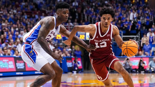 Oklahoma guard Milos Uzan on playing at Allen Fieldhouse