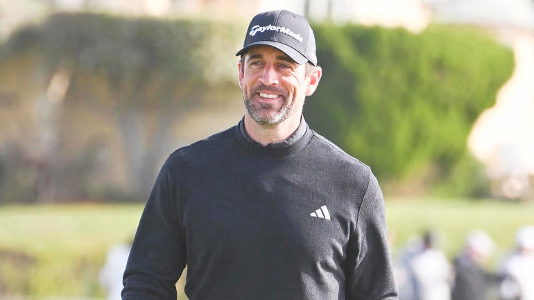 LOOK: Jets' Aaron Rodgers hits hole-in-one in his first golf trip since ...
