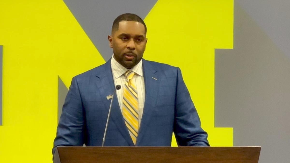 Sherrone Moore plans to retain current roster, sells players on ...