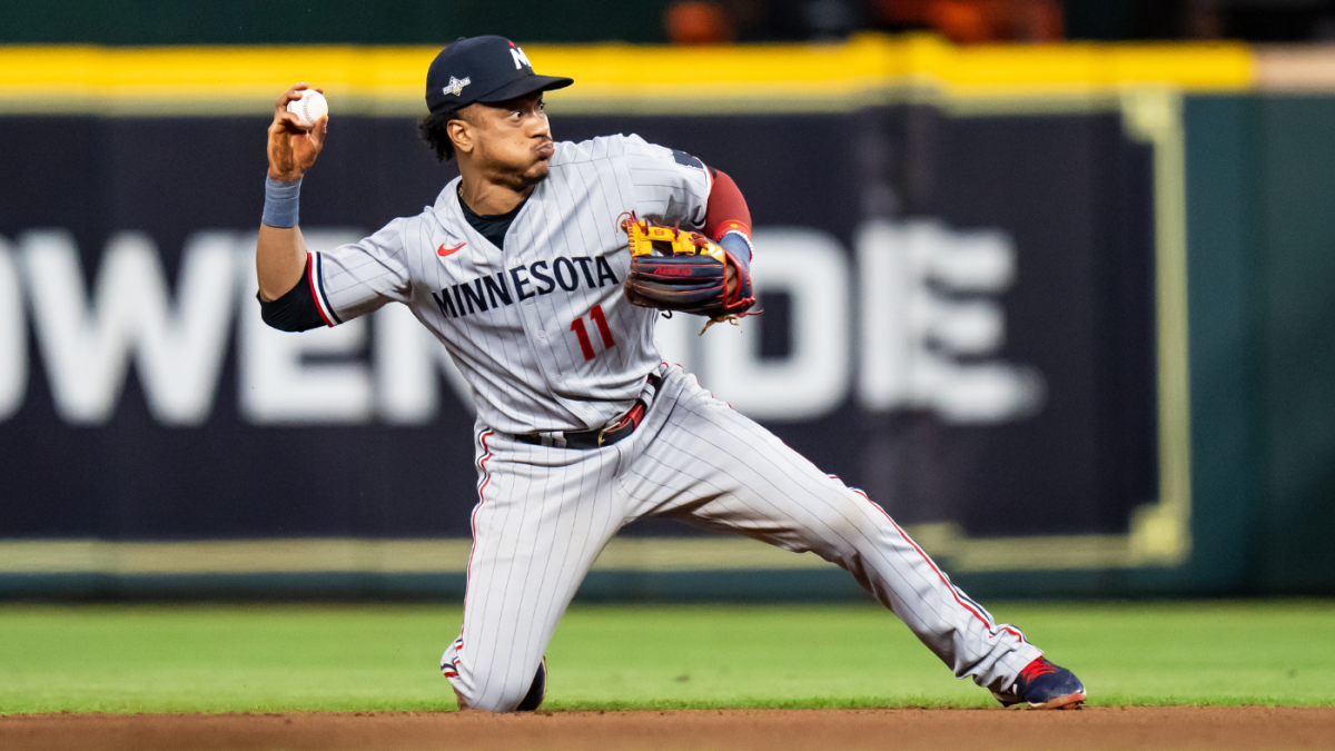 Bold (and early) Super Bowl predictions; Mariners acquire All-Star ...