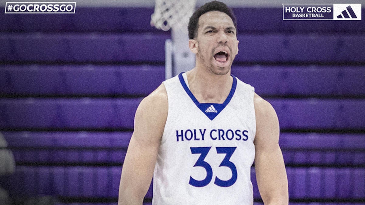 Highlights: Boston University at Holy Cross - CBSSports.com