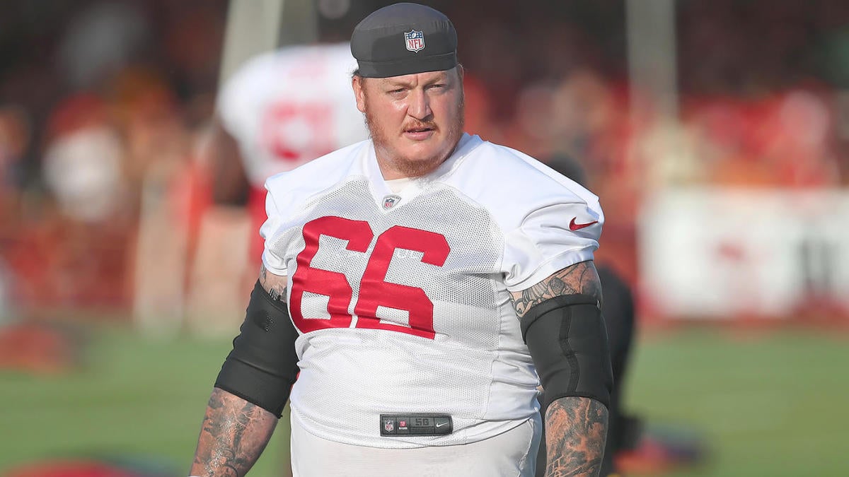 Buccaneers Pro Bowl center Ryan Jensen announces retirement from NFL ...