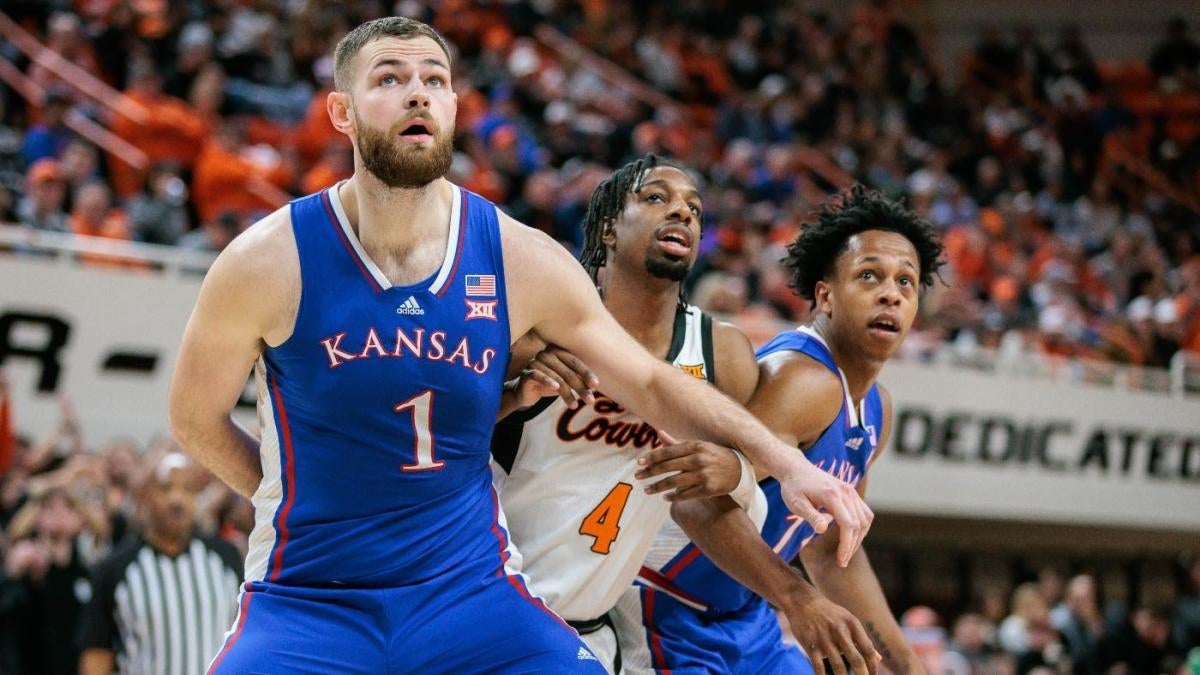 Kansas vs. Baylor odds, line, time: 2024 college basketball picks, Feb ...