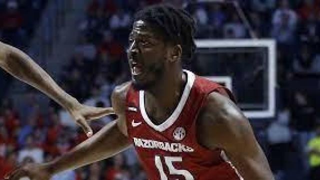 Makhi Mitchell continues to be force inside for Razorbacks