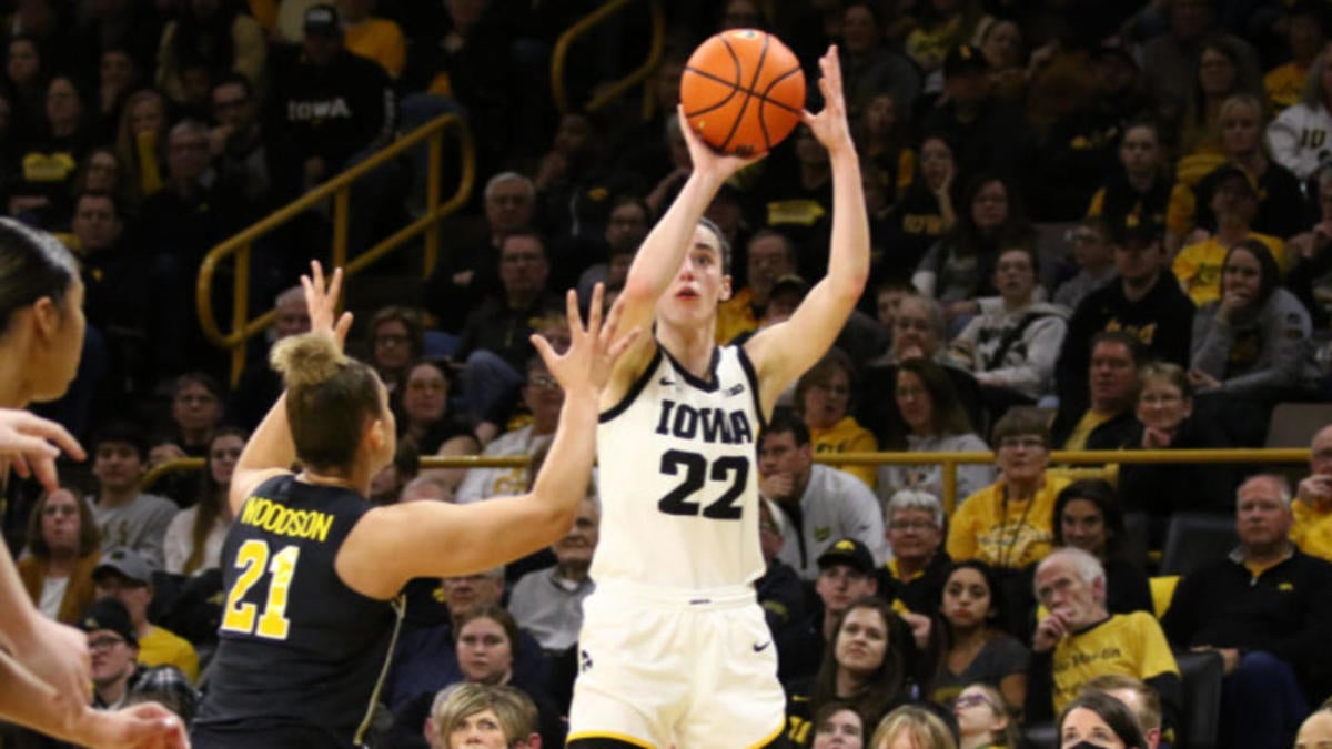 Caitlin Clark's picture-perfect outside shot a huge reason why she's ...